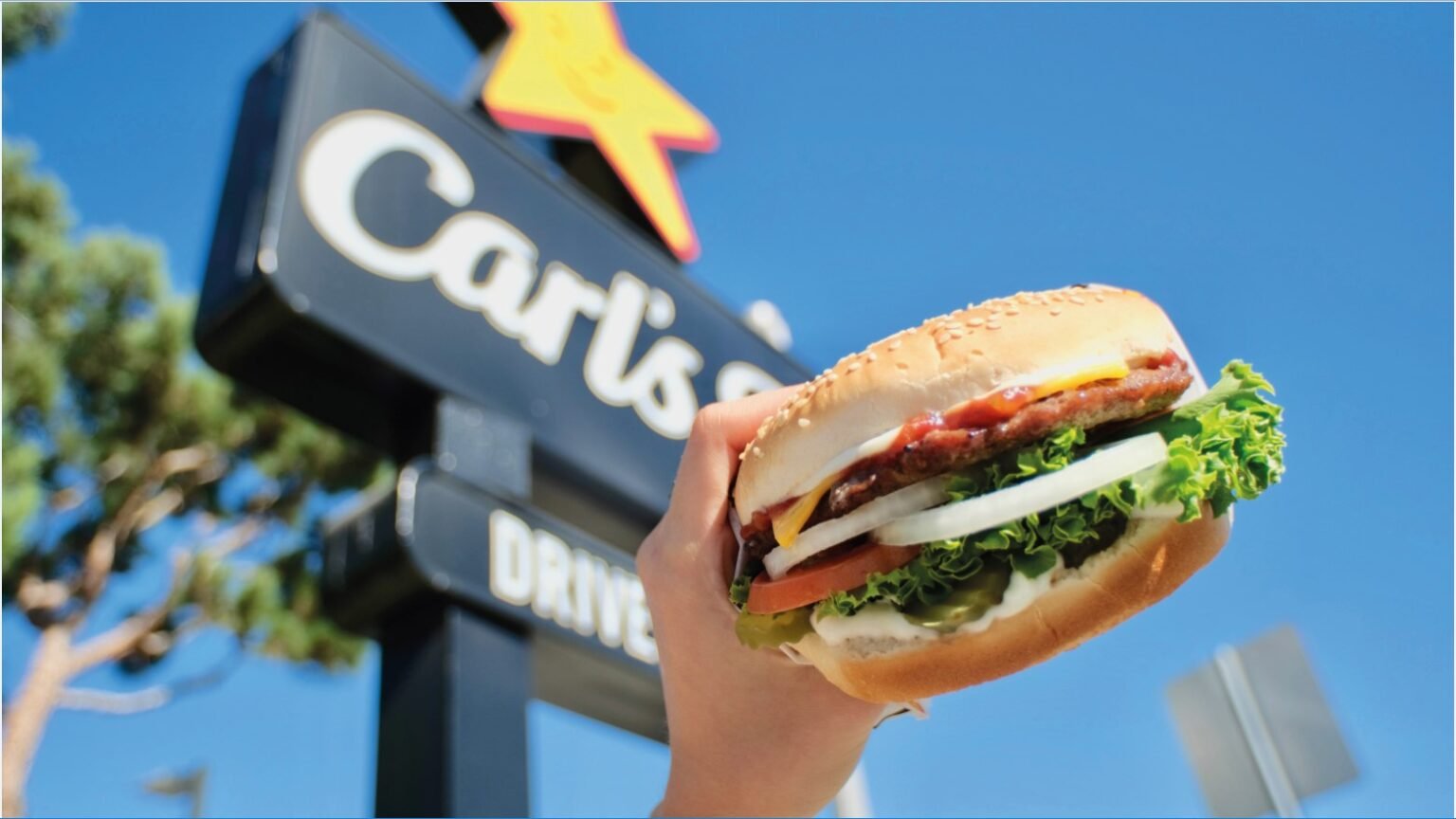 CARL’S JR. CELEBRA 30 AÑOS EN MÉXICO!! – DISTRITO MAGAZINE
