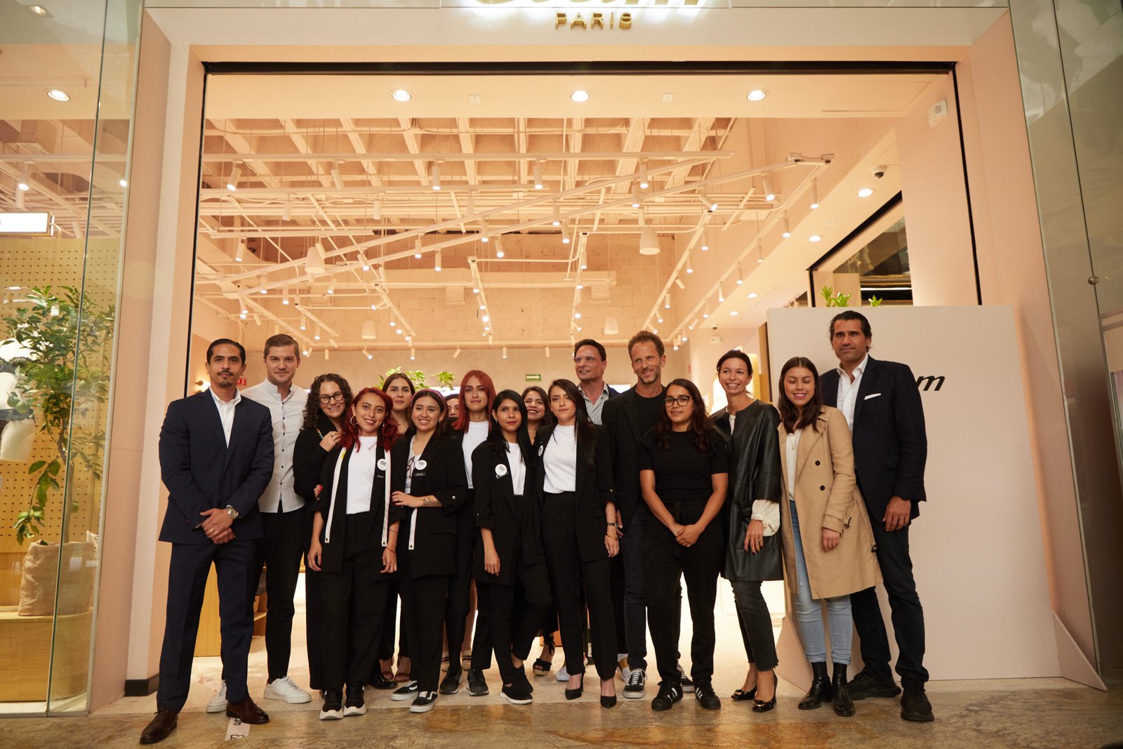 Etam Paris abre su primera boutique en México en joint venture con ...